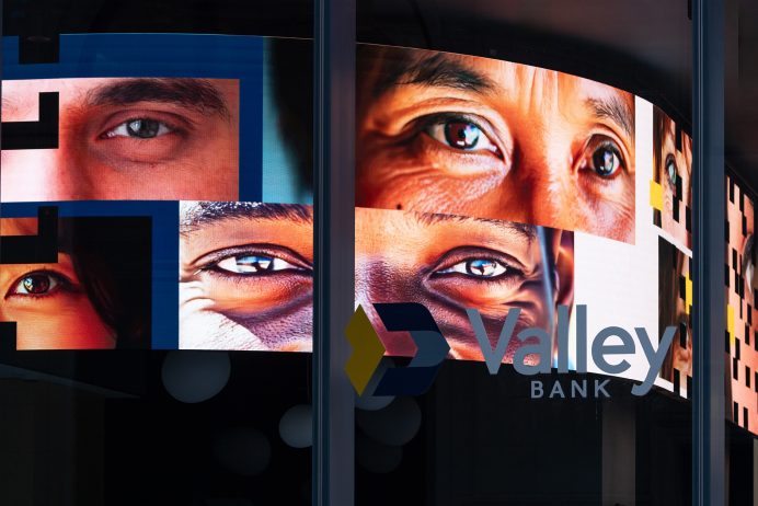 Valley Bank’s Vision for Engaging Digital Signage Content Design ...